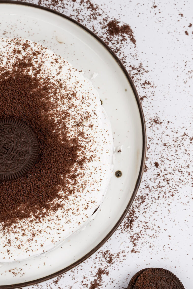 Easy 4-Ingredient Oreo Icebox Cake - Recipesh
