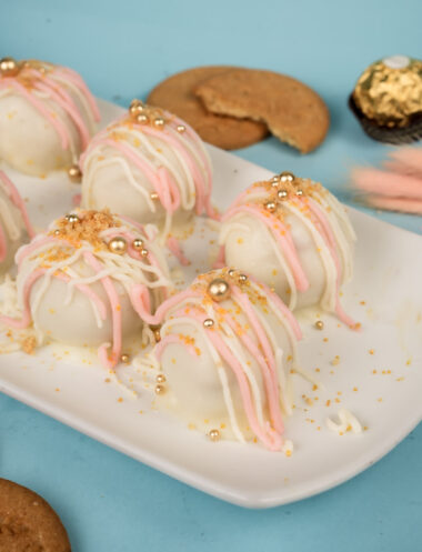 Easy 3-Ingredient Digestive Cake Balls Recipe