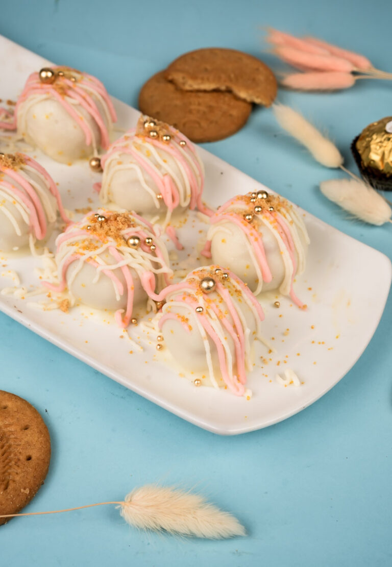 Easy 3-Ingredient Digestive Cake Balls Recipe