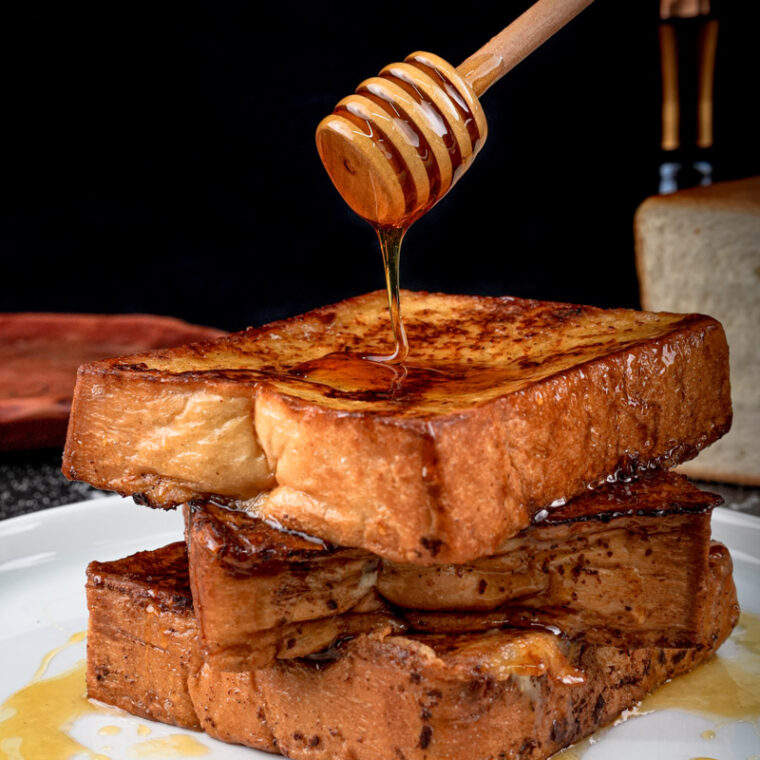 Easy 4-Ingredient Oreo Icebox Cake - Recipesh