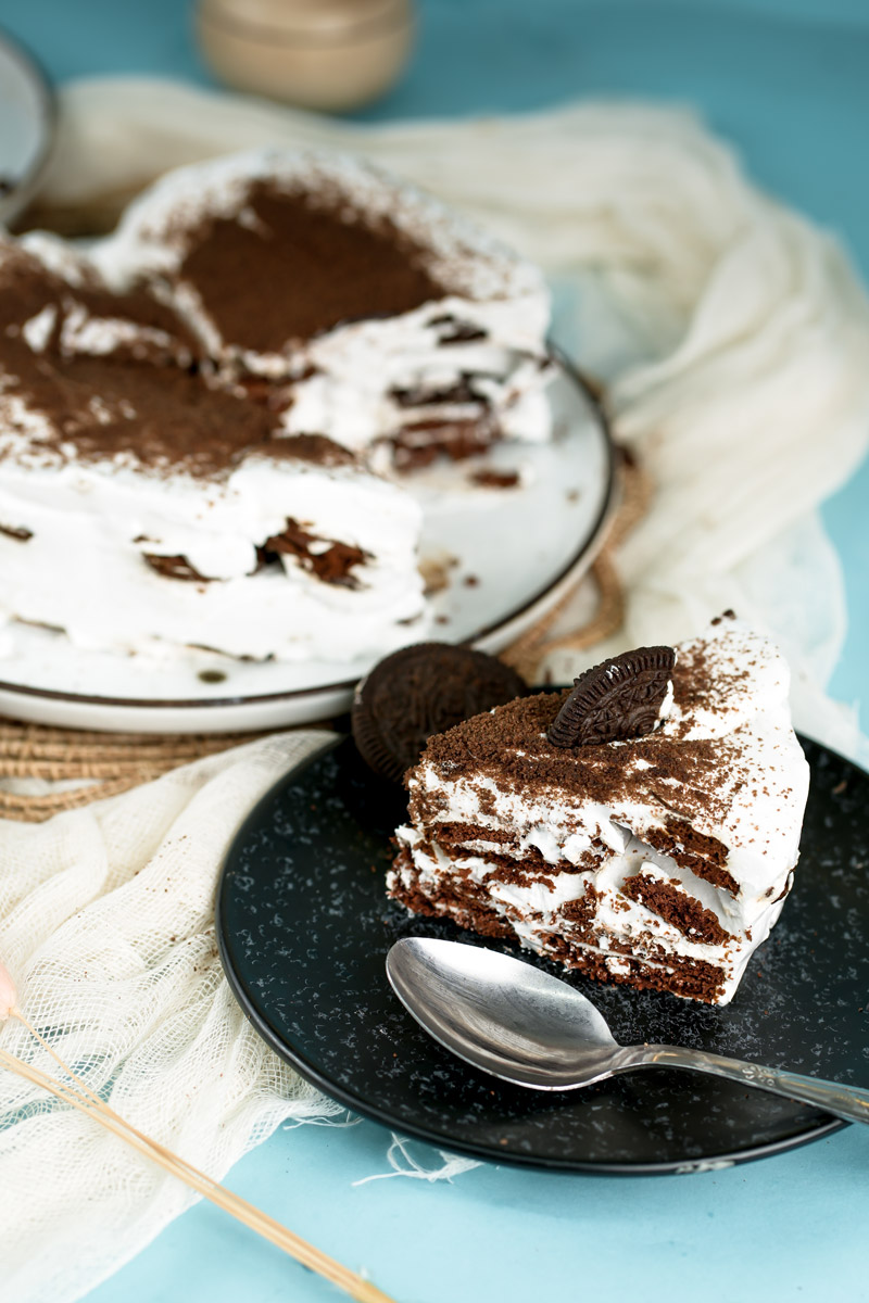 Easy 4-Ingredient Oreo Icebox Cake - Recipesh