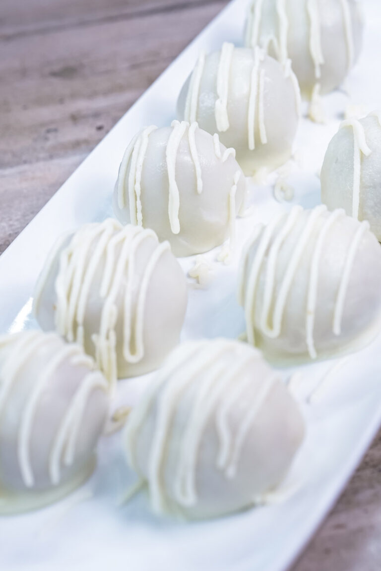 Easy 3-Ingredient Digestive Cake Balls Recipe